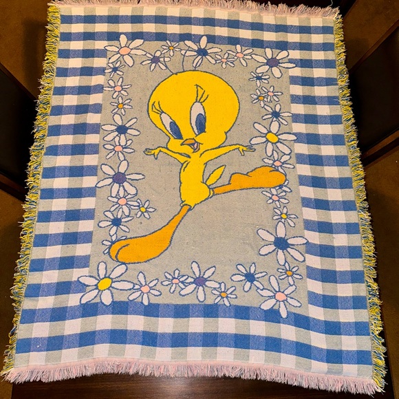 Bedding | 1999 Looney Tunes Tweety Bird Tapestry Fringe Throw Blanket ...